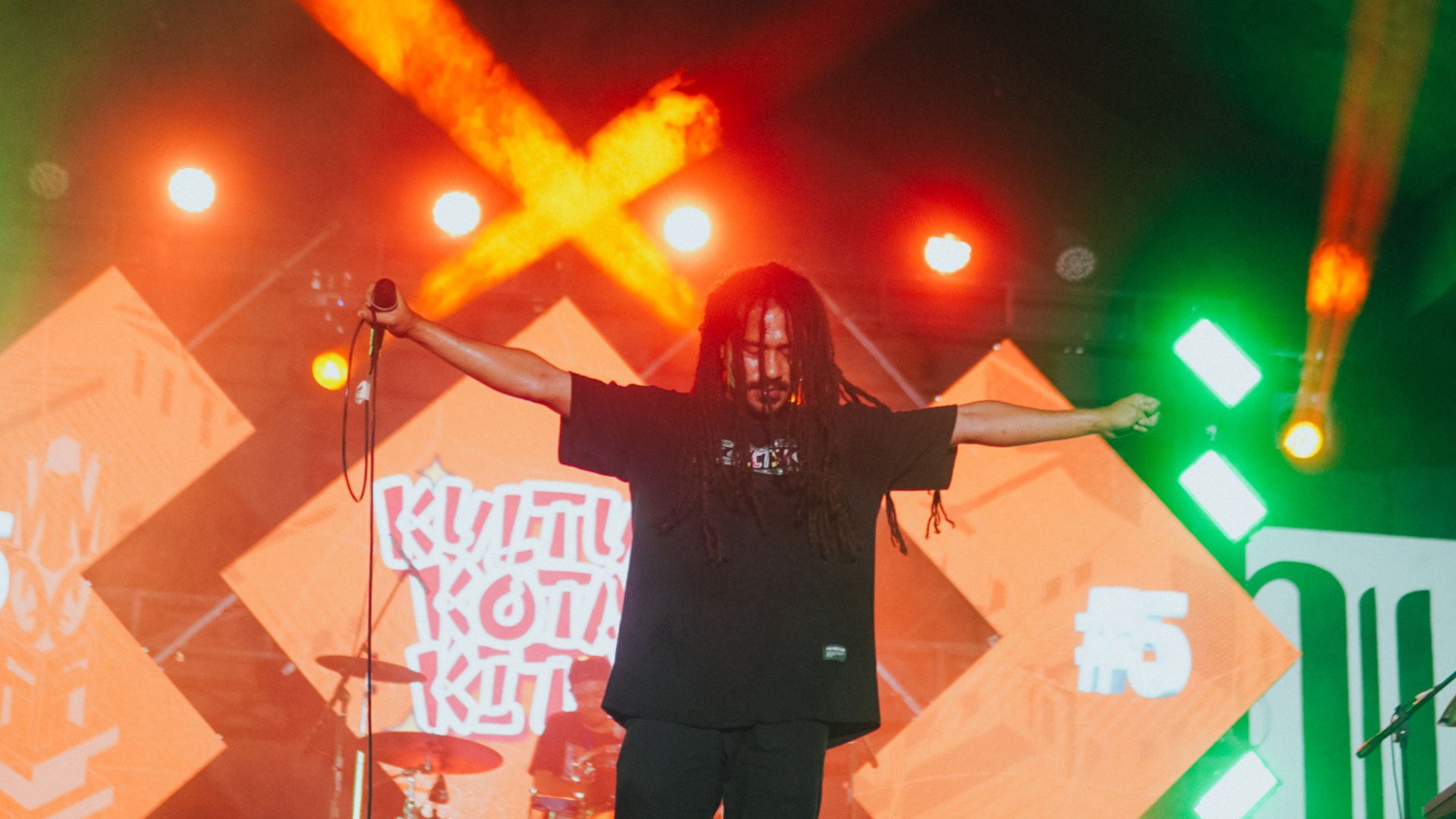 Deeper The Roots, Stronger The Tree : PostMan, Mata Perempuan dan ...